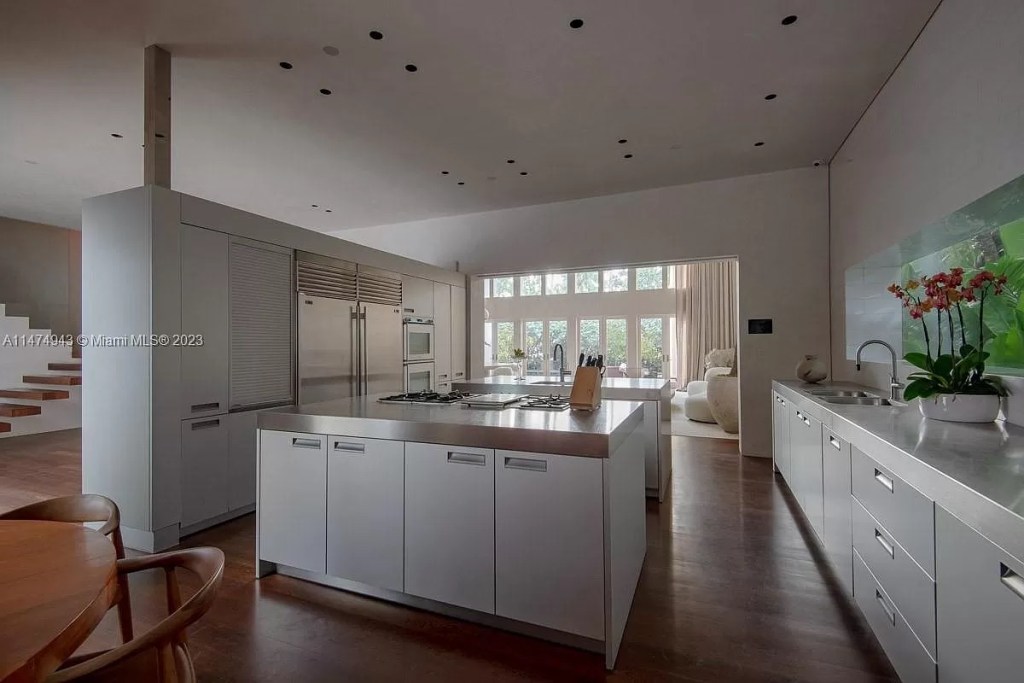 Architect Chad Oppenheim Is Selling His Very Minimalist Miami Beach ...